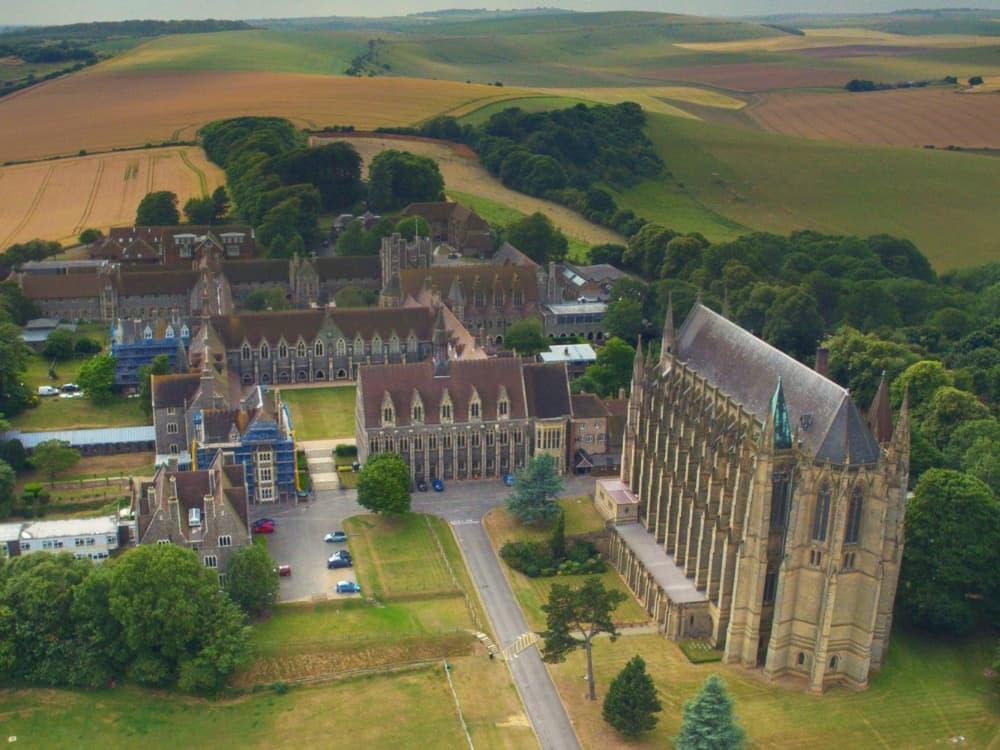 Lancing College｜サマースクール｜Bede's Summer School | 新しい時代の留学