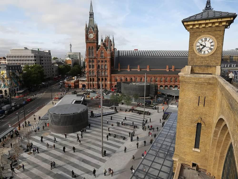 University of London Parry Hall Centre｜サマースクール｜Language in Action | 新しい ...